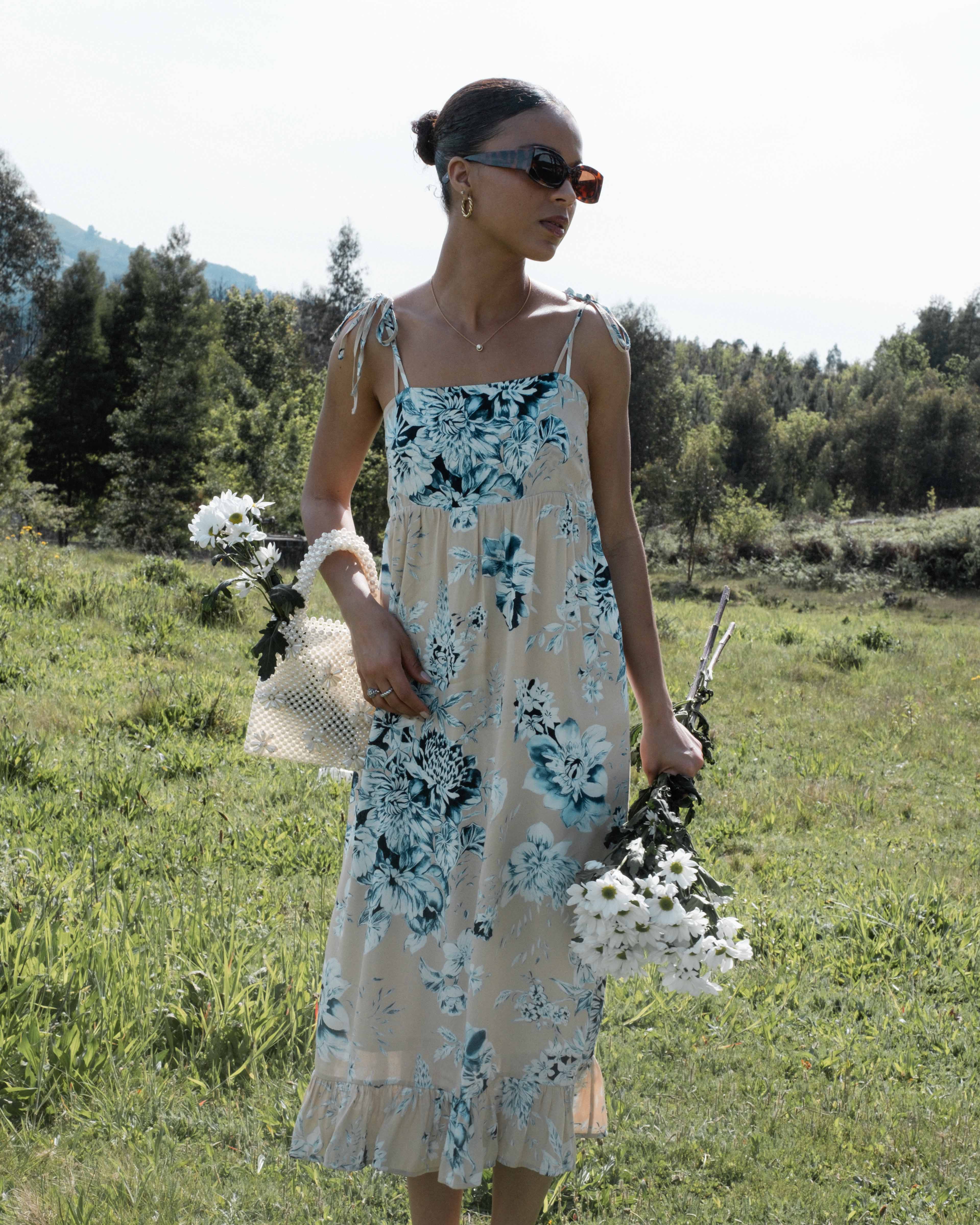 Tinker Bell Waves – The Lovers Lover